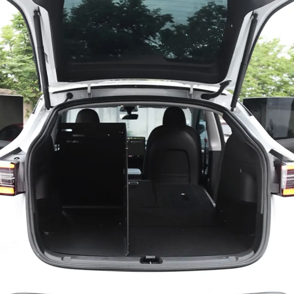 Hundebur Tesla Model Y | Norsk nettbutikk med tilbehør til Tesla