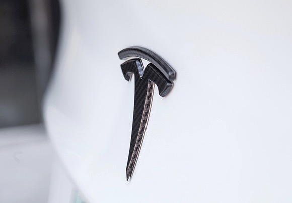 Emblem Kit Tesla Model Y | Norsk nettbutikk med tilbehør til Tesla