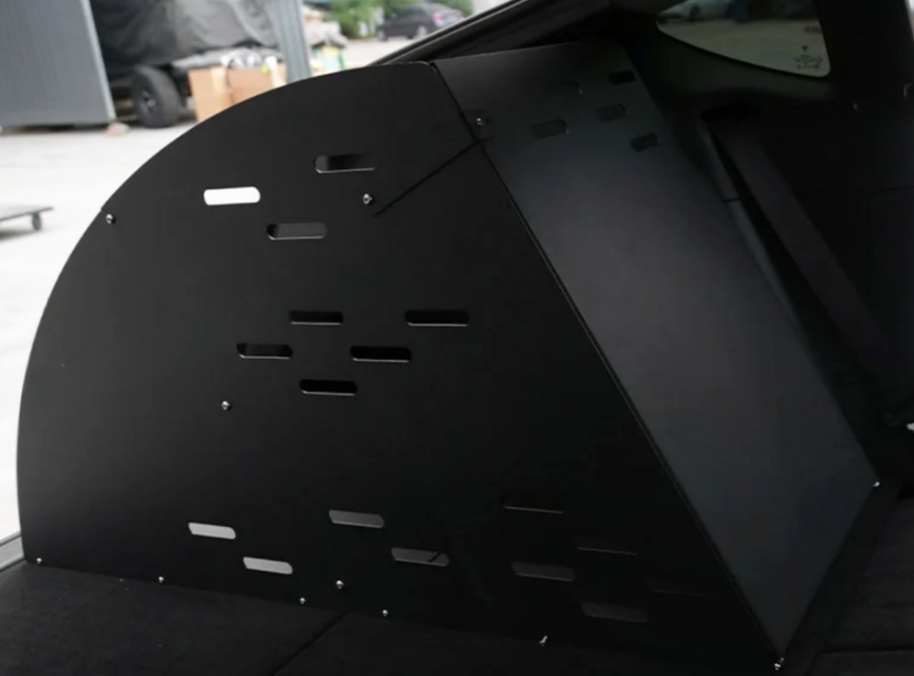 Hundebur Tesla Model Y | Norsk nettbutikk med tilbehør til Tesla